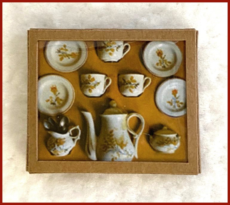 Letters to Santa 1" (1:12) Kit - Tea Set Box | Robin Betterley's Miniatures